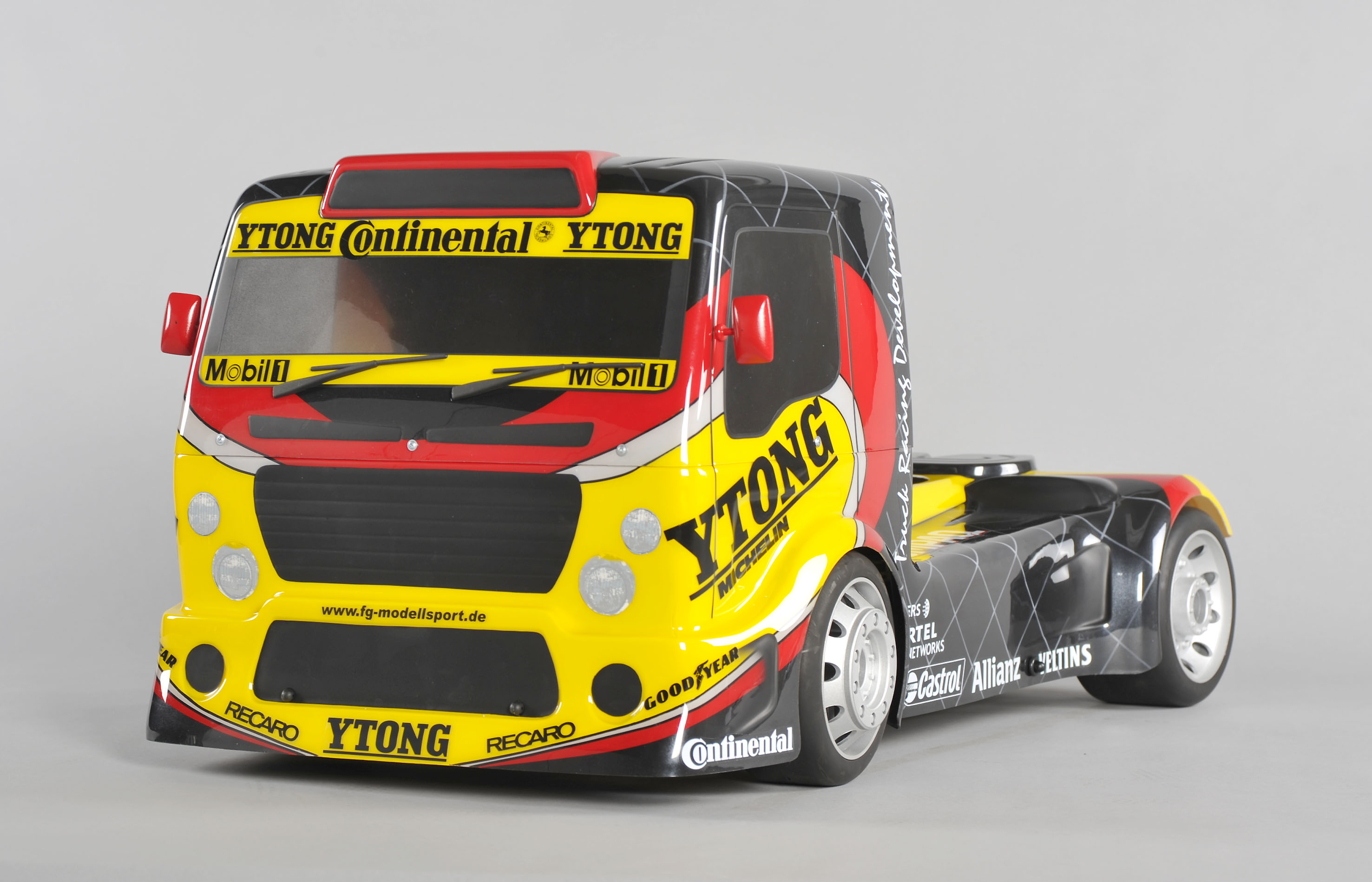 RC Fahrzeug :: RC Auto :: FG Sportsl. 4WD Team Truck RTR klar