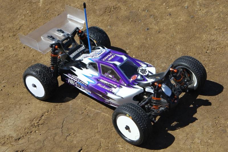 RC Fahrzeug :: HB D413 Racing Buggy Kit